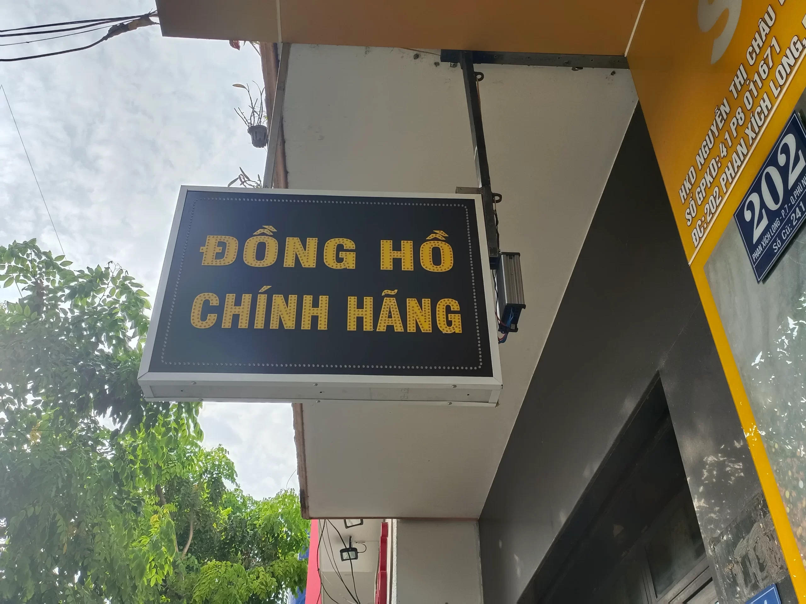 Làm Bảng Hiệu Đèn LED Tại Thủ Đức - Giá rẻ, bảo hành dài hạn.